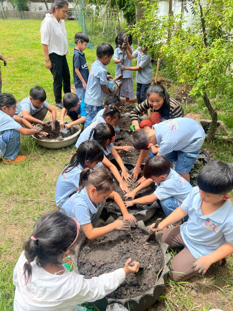 About Us - SGIS International School